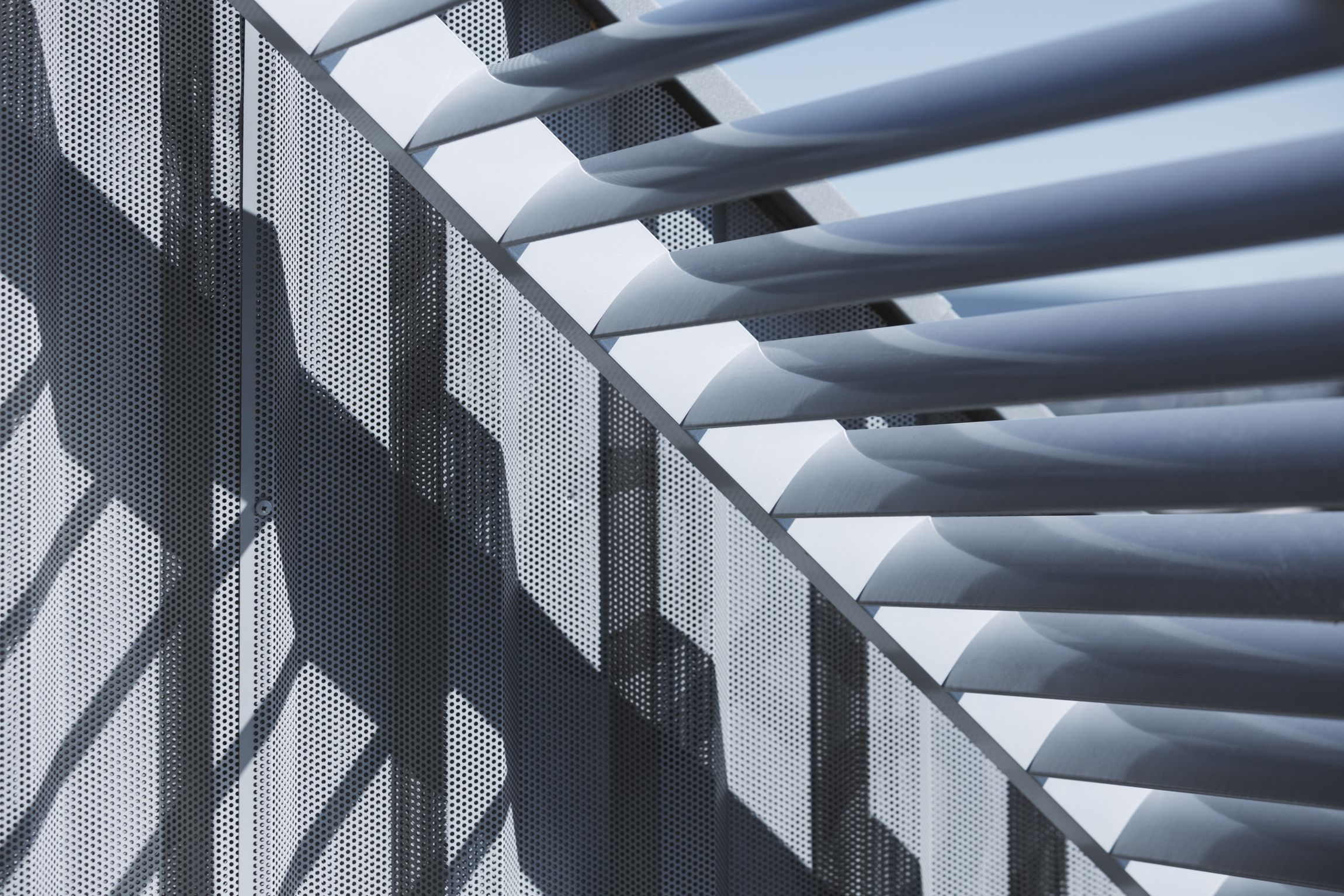 Prolan Zrt. office building refurbishment, energetical modernization - LAB5