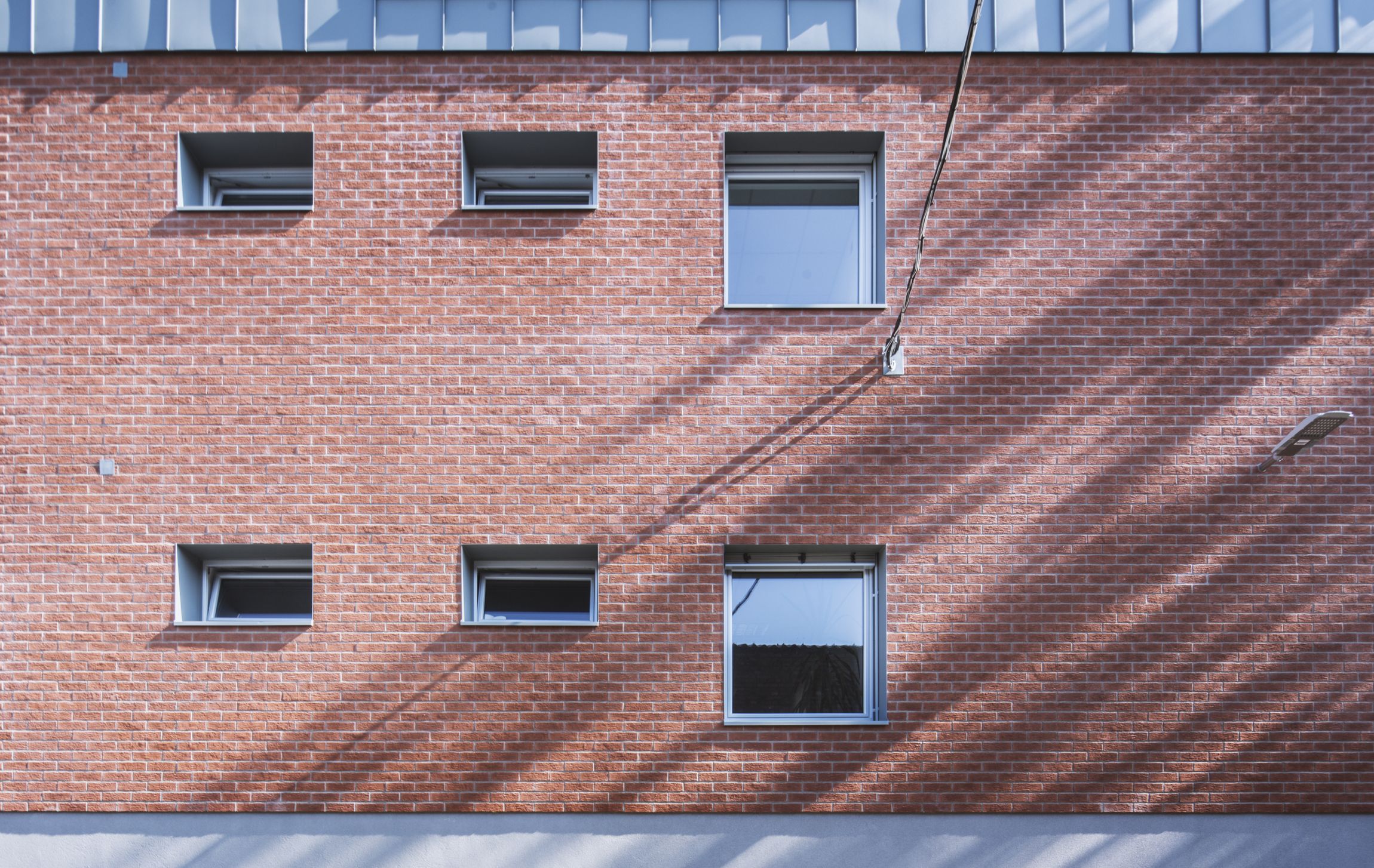 Prolan Zrt. office building refurbishment, energetical modernization - LAB5