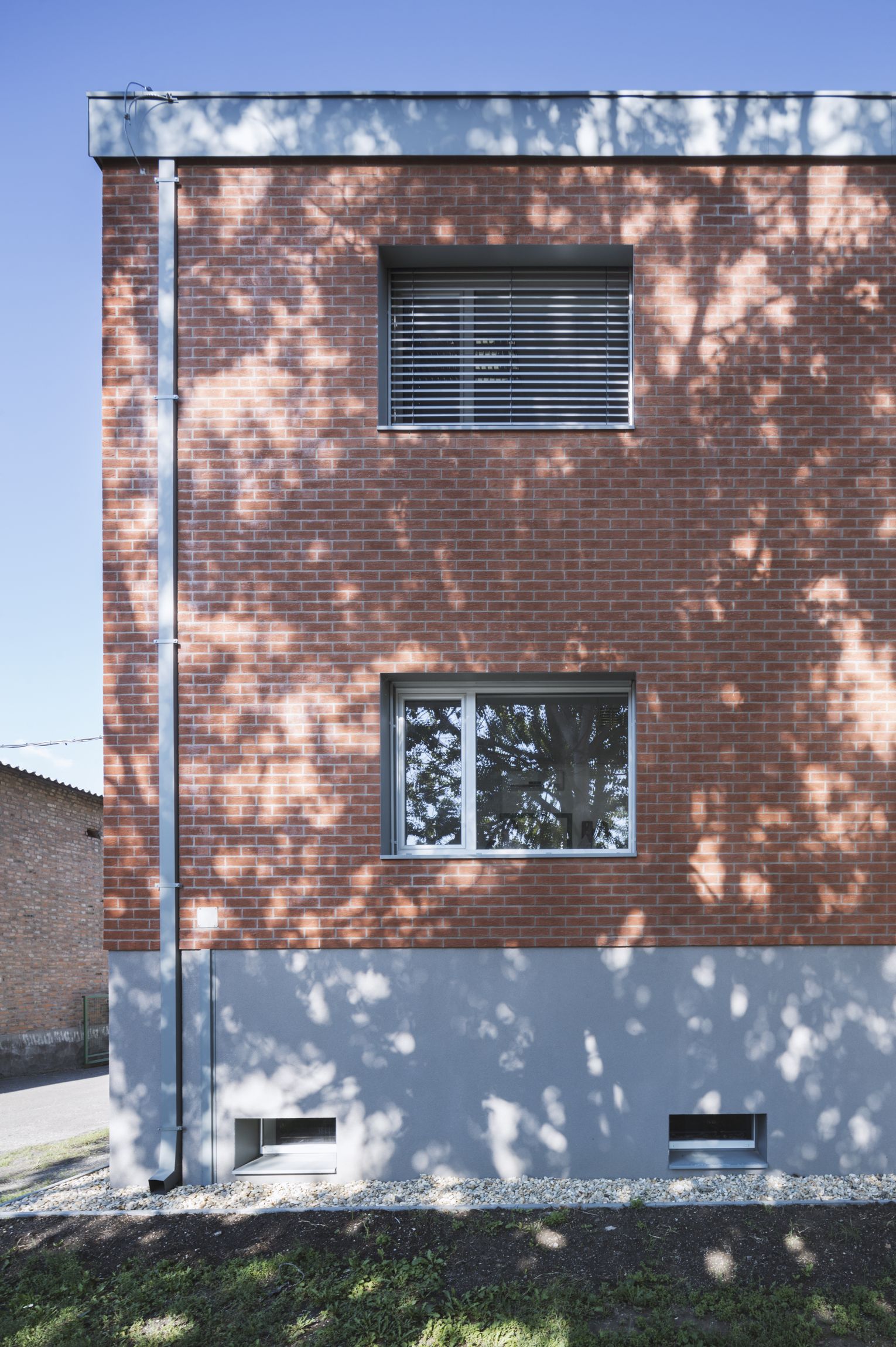 Prolan Zrt. office building refurbishment, energetical modernization - LAB5