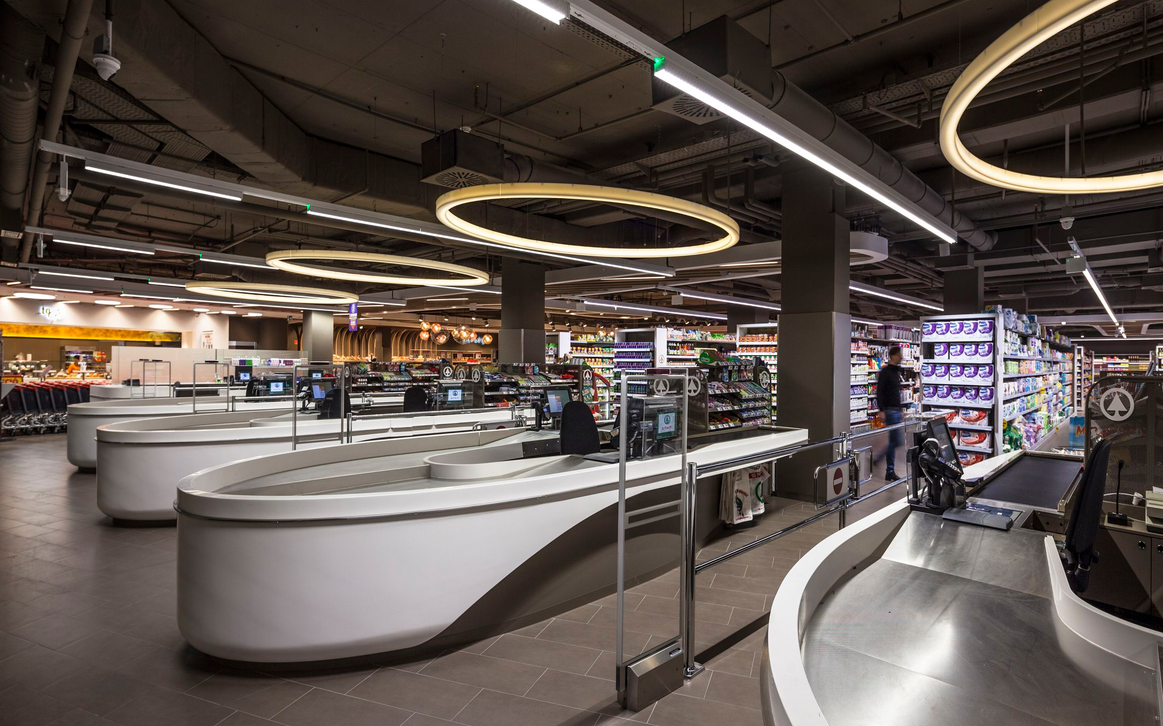 SPAR Flagshipstore - lab5